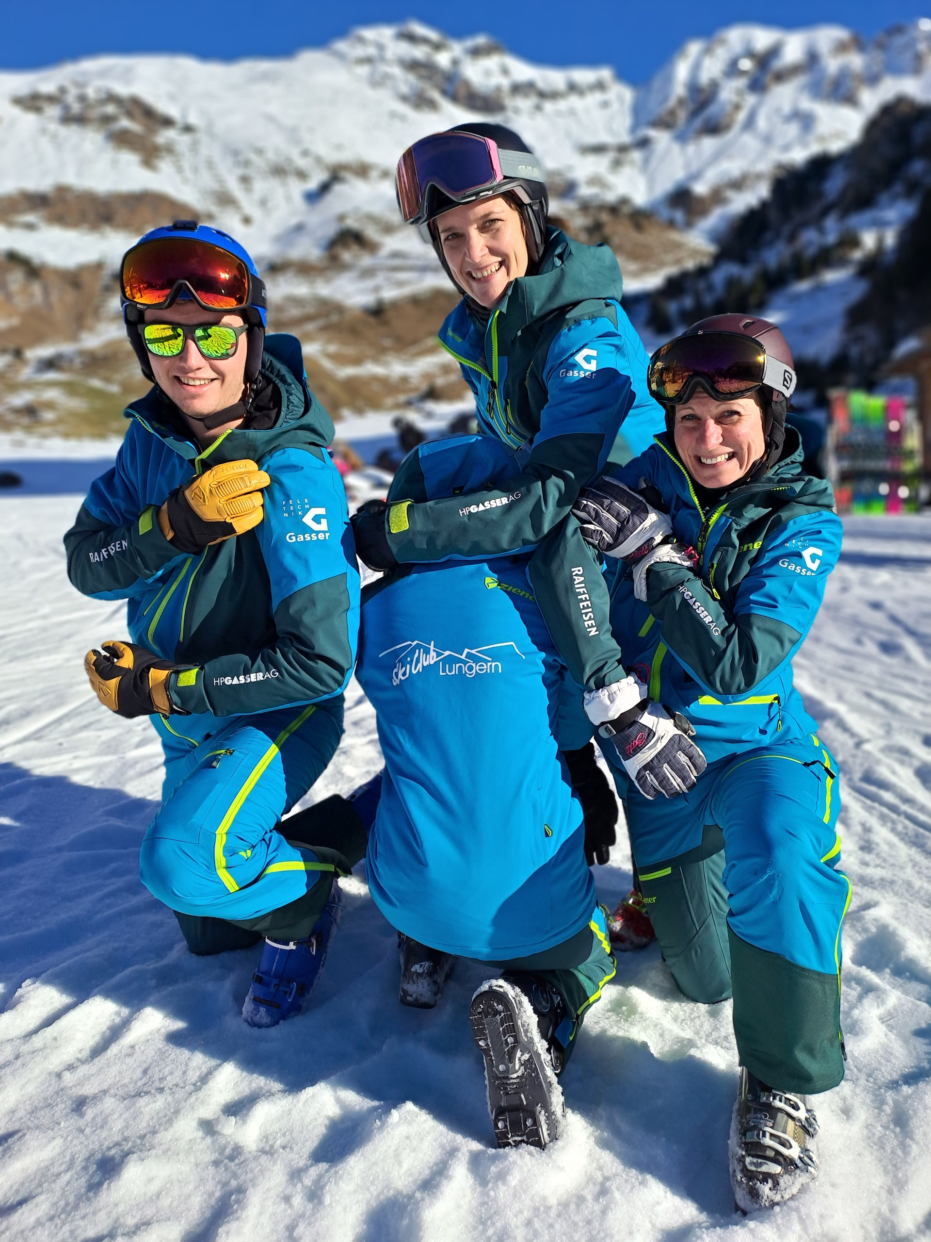 Neues Outfitt - Skiclub Lungern