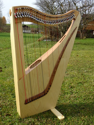 Very small and light Harp with 32 or 34 strings, Travel Harp - Small ...