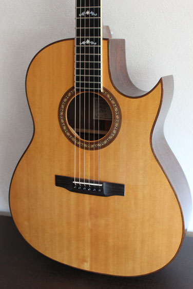 Larrivee L-27 Inlay Cutaway 1980年製 - Coffee Breakのあとで