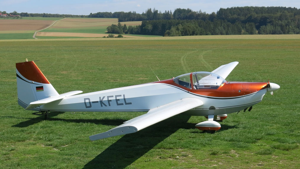 Unsere Vereinsflugzeuge - Segelfliegen mit der Fliegergruppe Fellbach e.V.