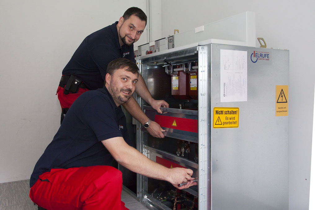 Alles von der „Klingel“ bis zur 20kV Mittelspannungsanlage ...