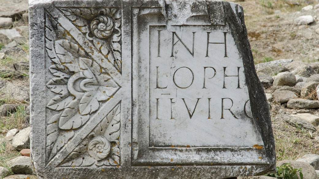 Why did ancient Romans have three names? - History Skills