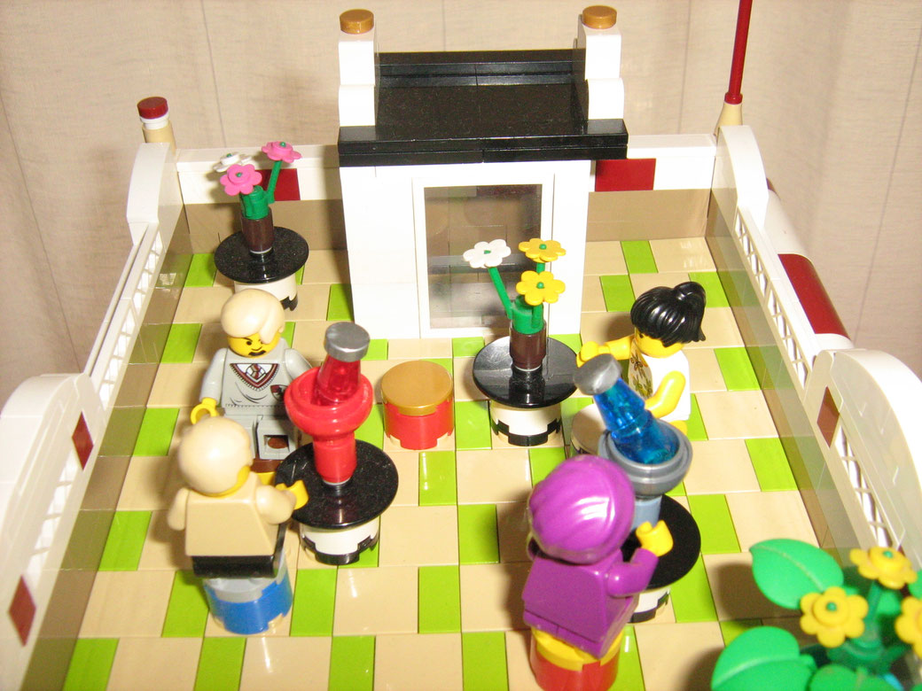 N° 13 - LEGO Modular Casino Riviera - Bricker & Co Unlimited