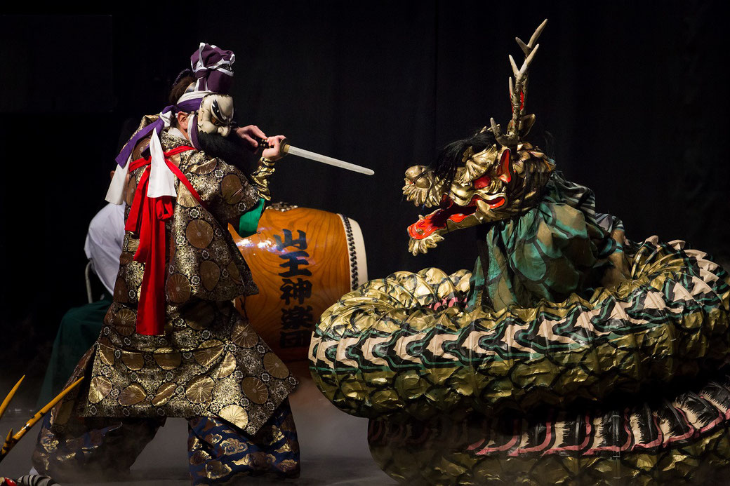 Yamata No Orochi Enjoy Kagura In Kitahiroshima Cho