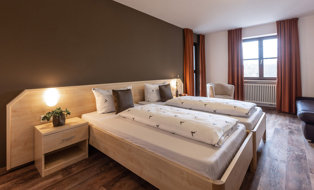 Unsere Zimmer - Brauereigasthof Hofmark Lenting - Seeblick GmbH