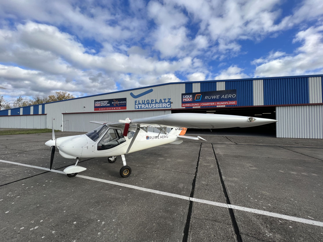 Unsere Flotte: 8 Flugzeuge und 1 Flugsimulator - Flugschule RUWE AERO ...