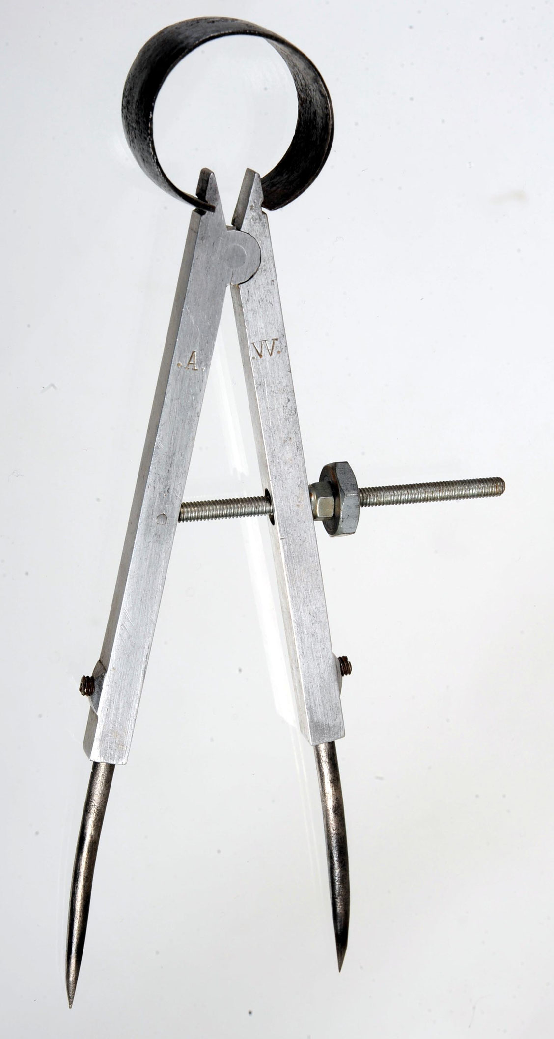 Compas fabriqués par un apprenti - compas-passion.jimdo.com