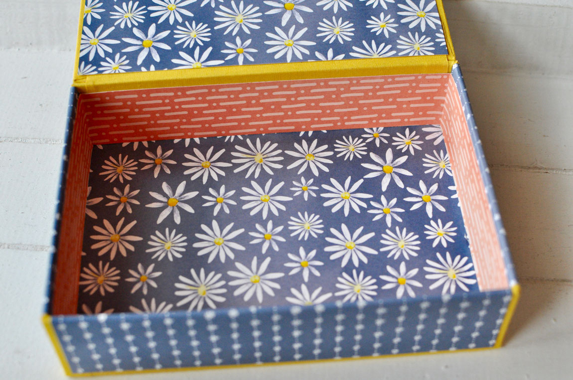 Box mit Klappdeckel - stempeldichbunt