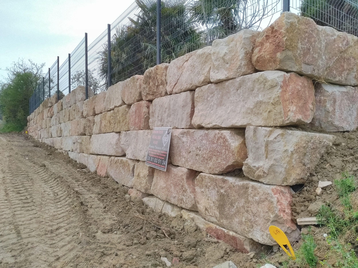 Enrochement Toulouse - Gabion, bétoflors, rondins de bois