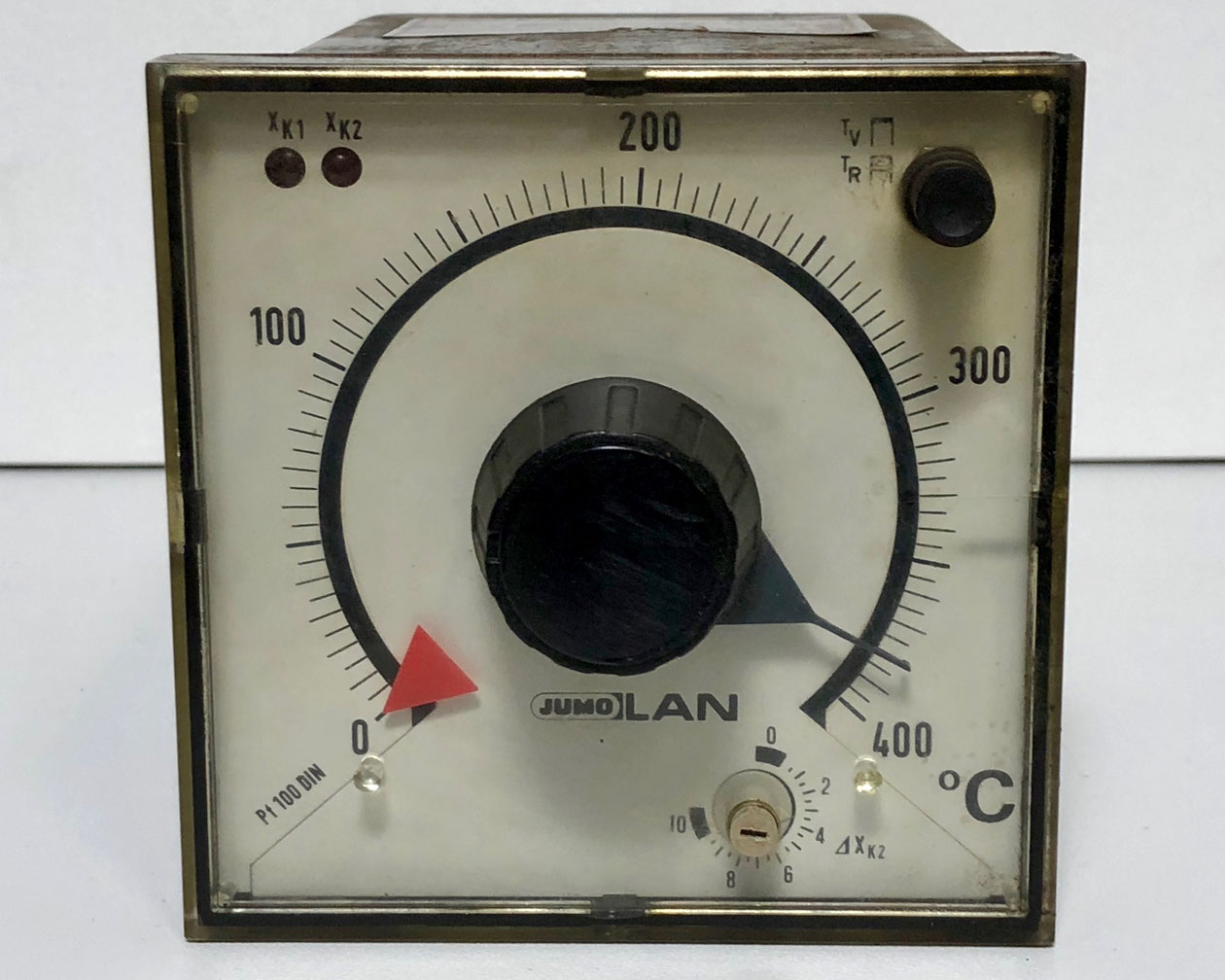 JUMO Electric Controllers - I.S.S. INDUSTRIAL & SHIP SERVICES BV