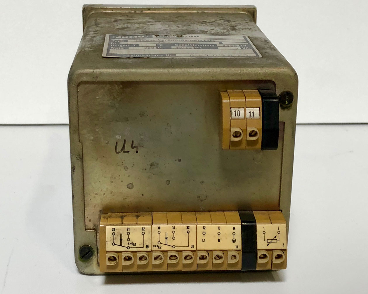 JUMO Electric Controllers - I.S.S. INDUSTRIAL & SHIP SERVICES BV