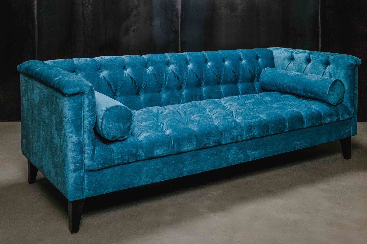 MÖBELLOFT Design Sofa aus Samt in Petrol, Grau oder Schwarz - MÖBELLOFT