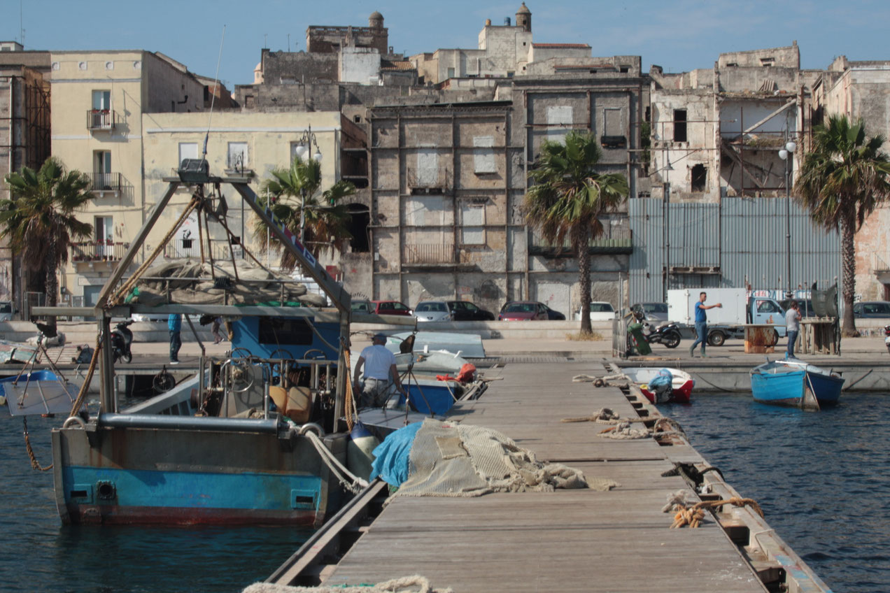 Taranto (Tarent) - Die Möglichkeit einer Insel - Das Meer und Apulien