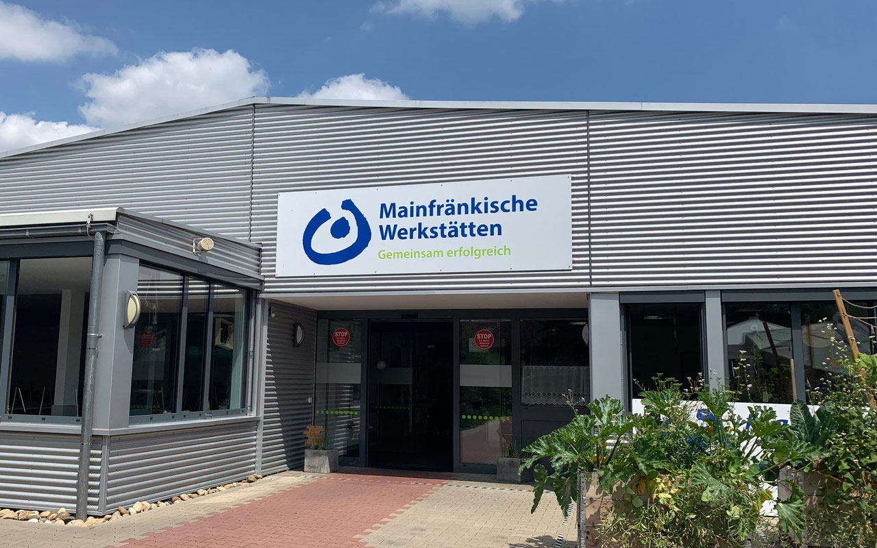Fassadenschild Mainfränkische Werkstätten, Standort Kitzingen - WÖRLE ...