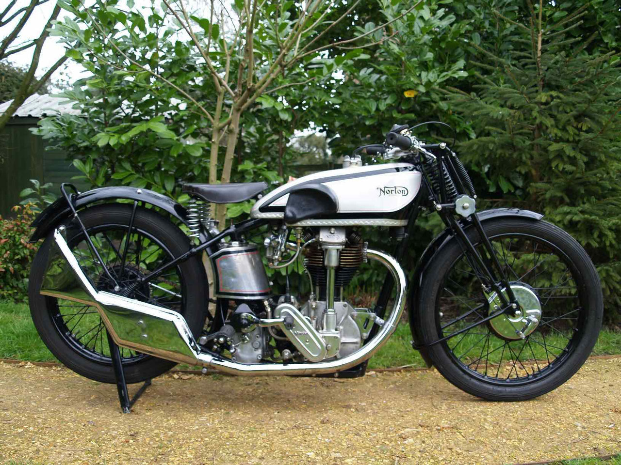 Norton Historie - Klassische Motorräder -Oldtimer- BMW-BSA-Triumph ...