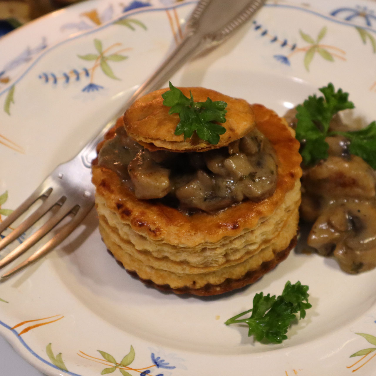 Vol-au-Vent au Boudin blanc façon Mère Mitraille - Gourmandises TV sur ...