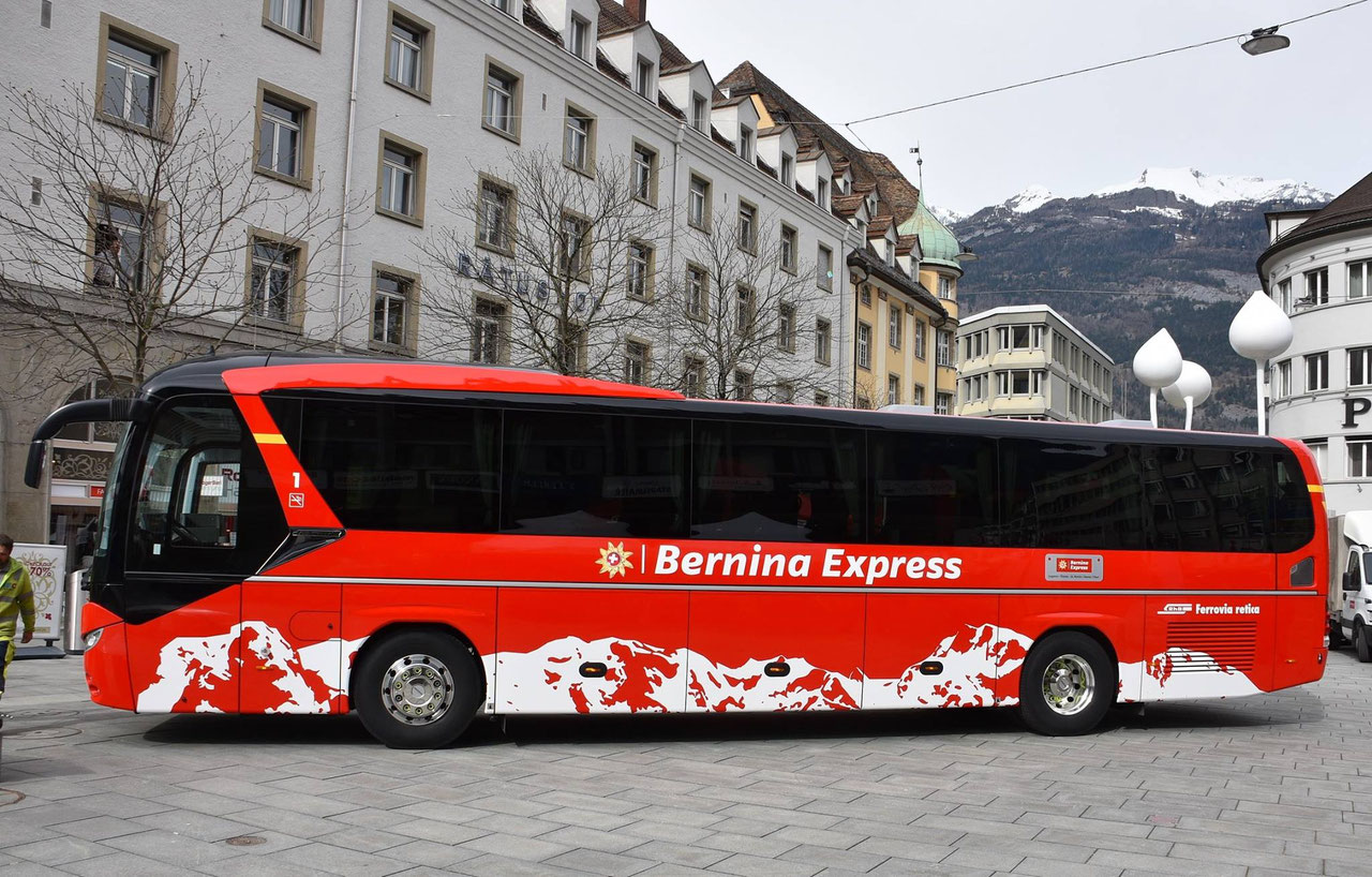Neuer Bernina Express Bus und modernes Infosystem bei der RhB ...