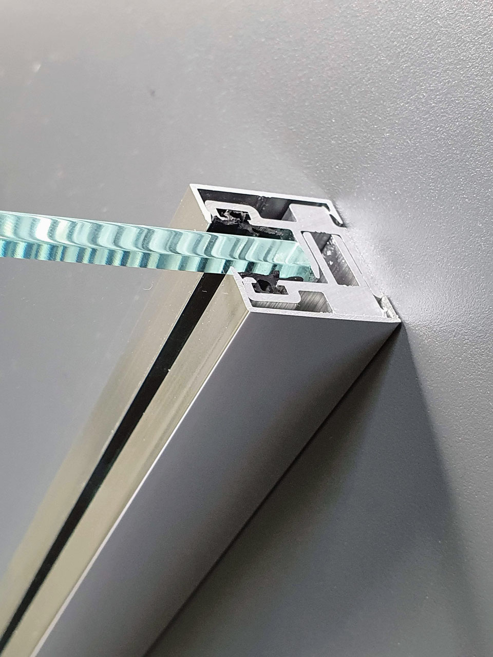 Klemmprofile für Duschtrennwände - sicher und elegant | Unser Shop ...