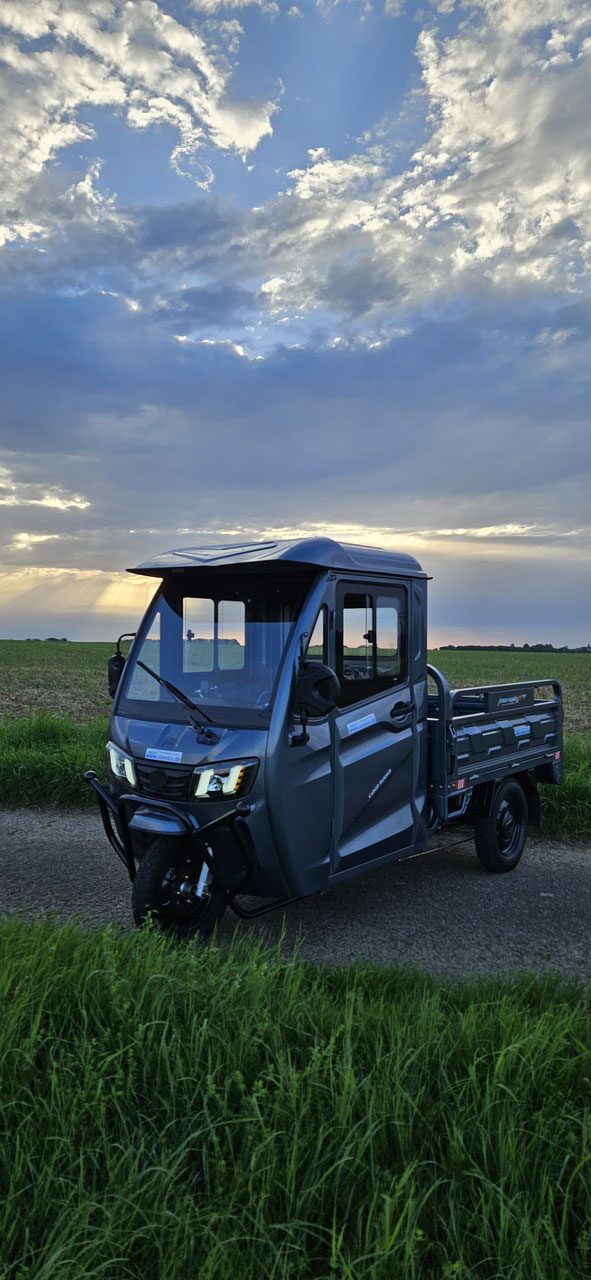 Cargo Runner "Cabin MEGA - premium" - E-Leichtmobile SANEIUS by Markus ...