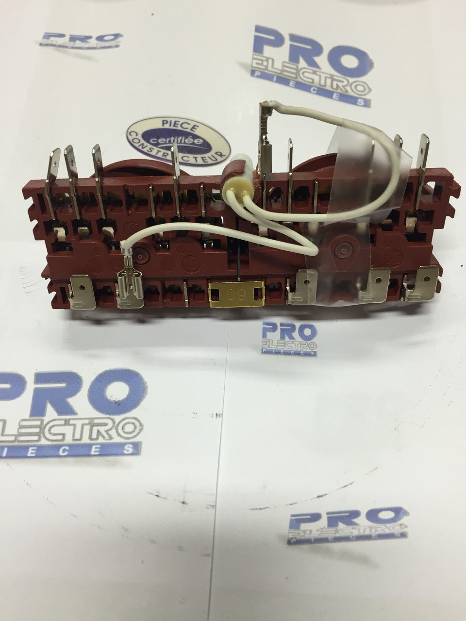 Commutateur double 7 positions fixation 2 vis 77b200 avec voyant E0016 ...