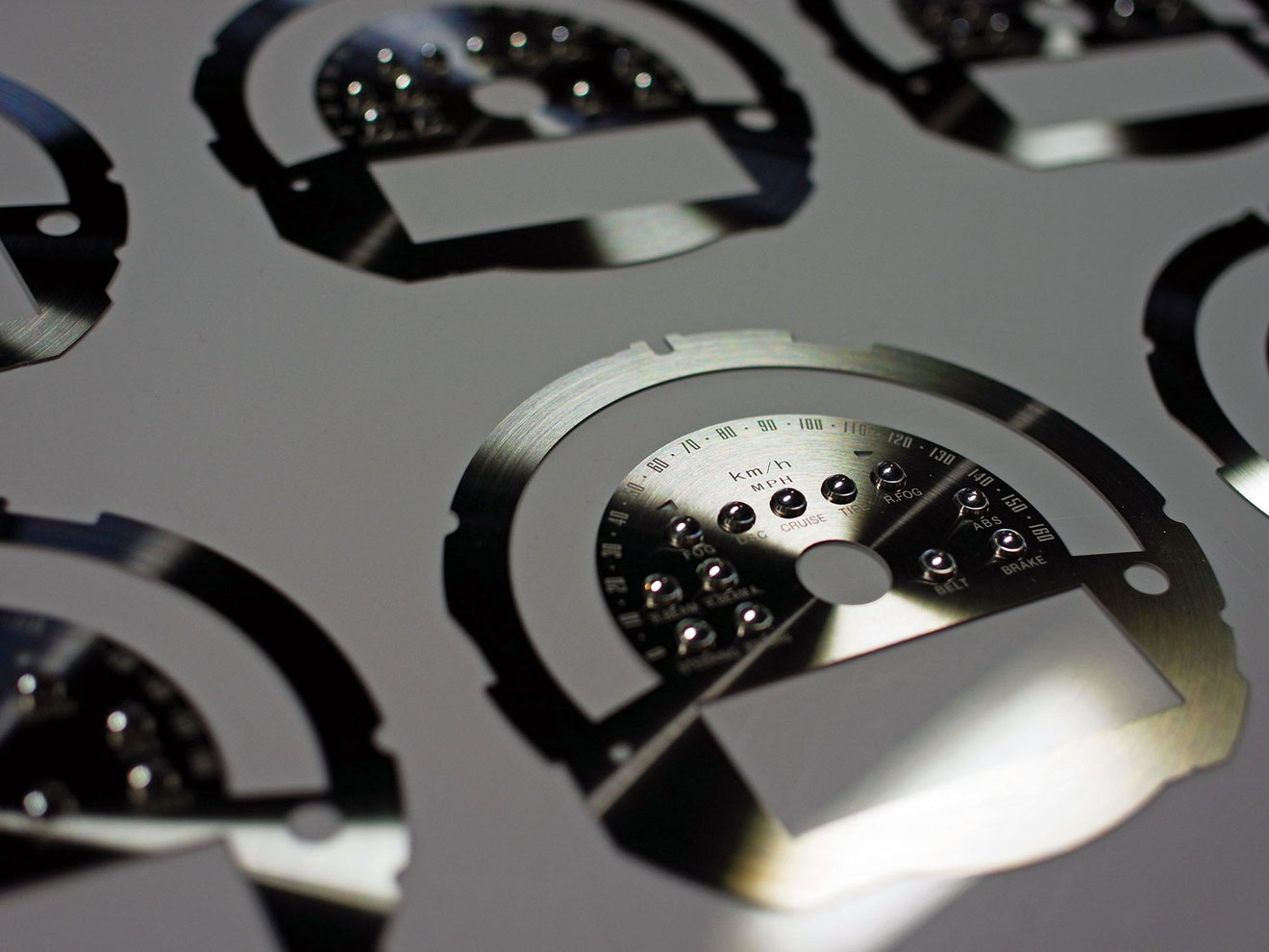 COLUMN MINIMAX - MINIMAX DESIGN STUDIO