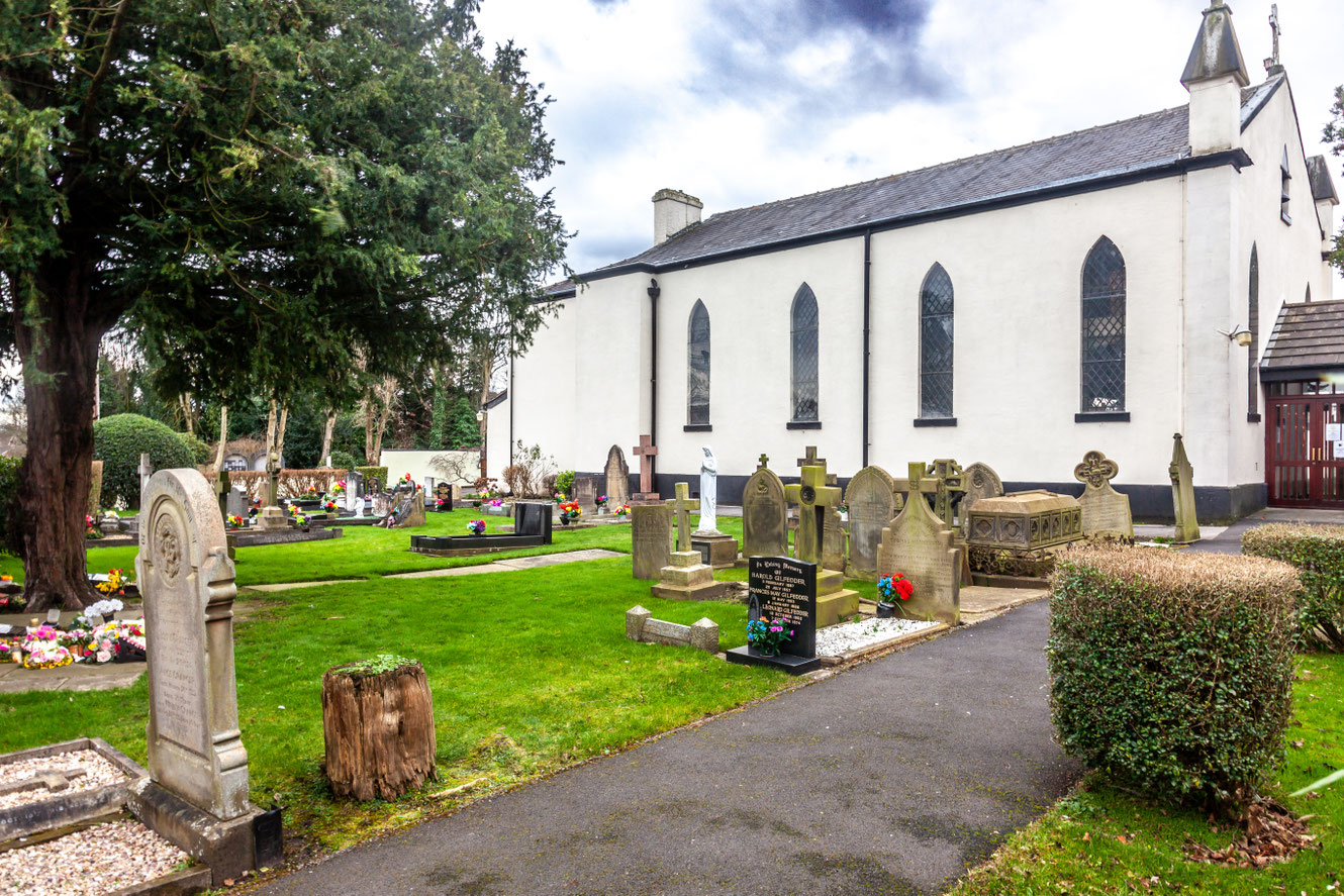 Ss Peter and Michael Woolston - St Peter and Michaels Church, Woolston