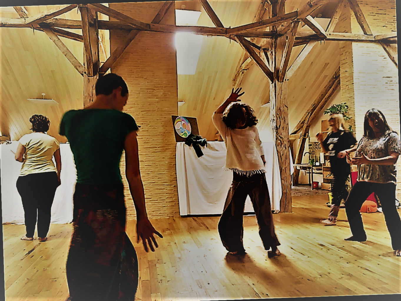 Ateliers de danse intuitive - chant, danse, thérapie art expressifs, dessin écriture créative