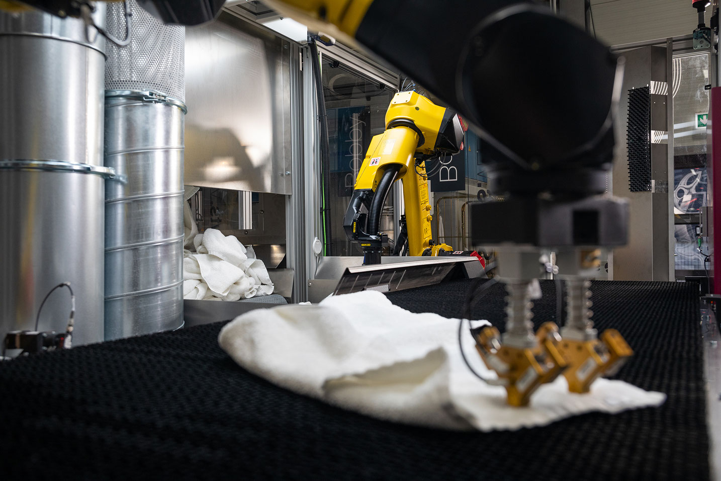 Robotics and automation in flatwork laundries - laundry quality ...