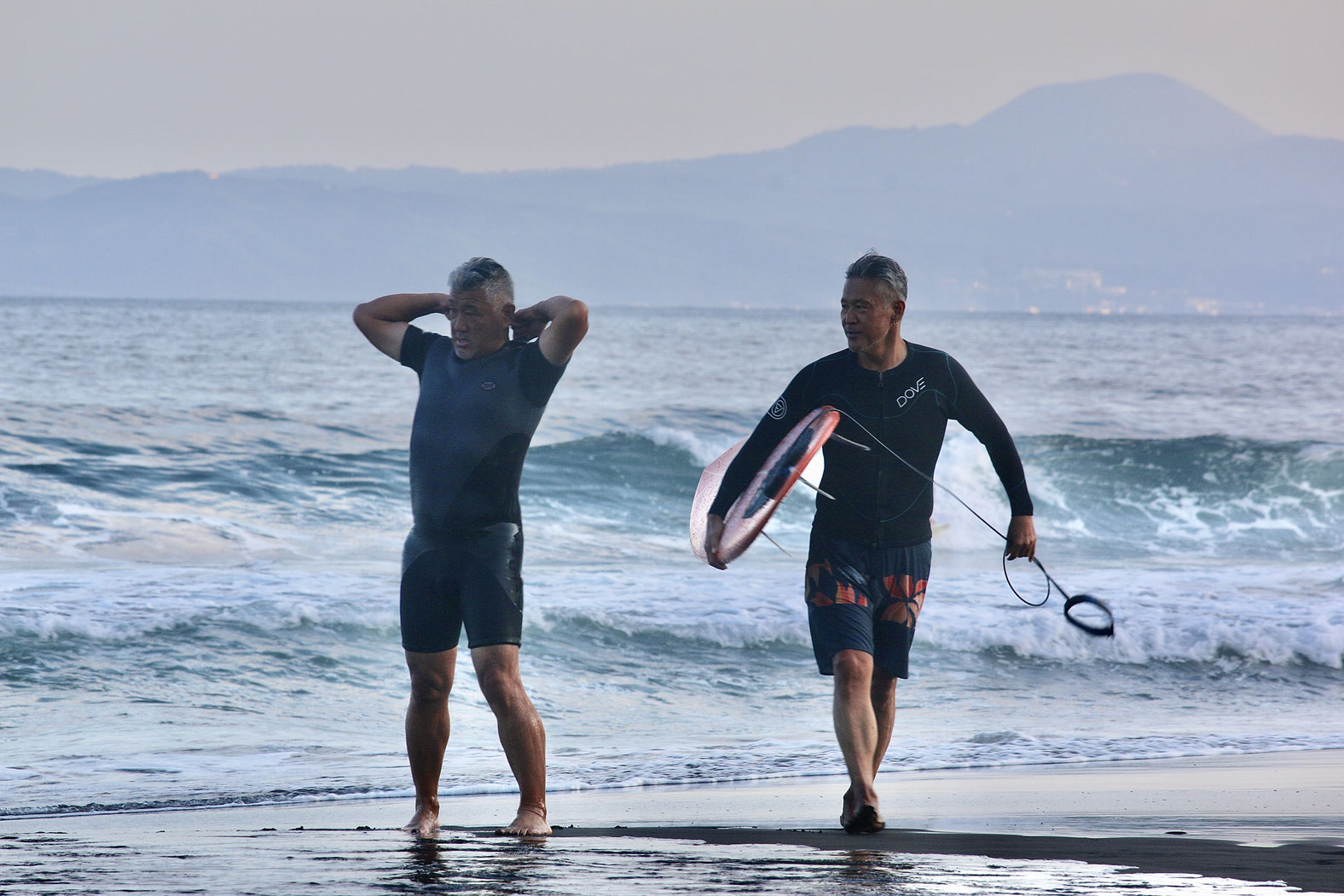 西湘南 吉浜・Yo Shi Ha Man / Vol.4 - KAMUY SURFBOARDS KAMUYNALU JAPAN 内妻海岸