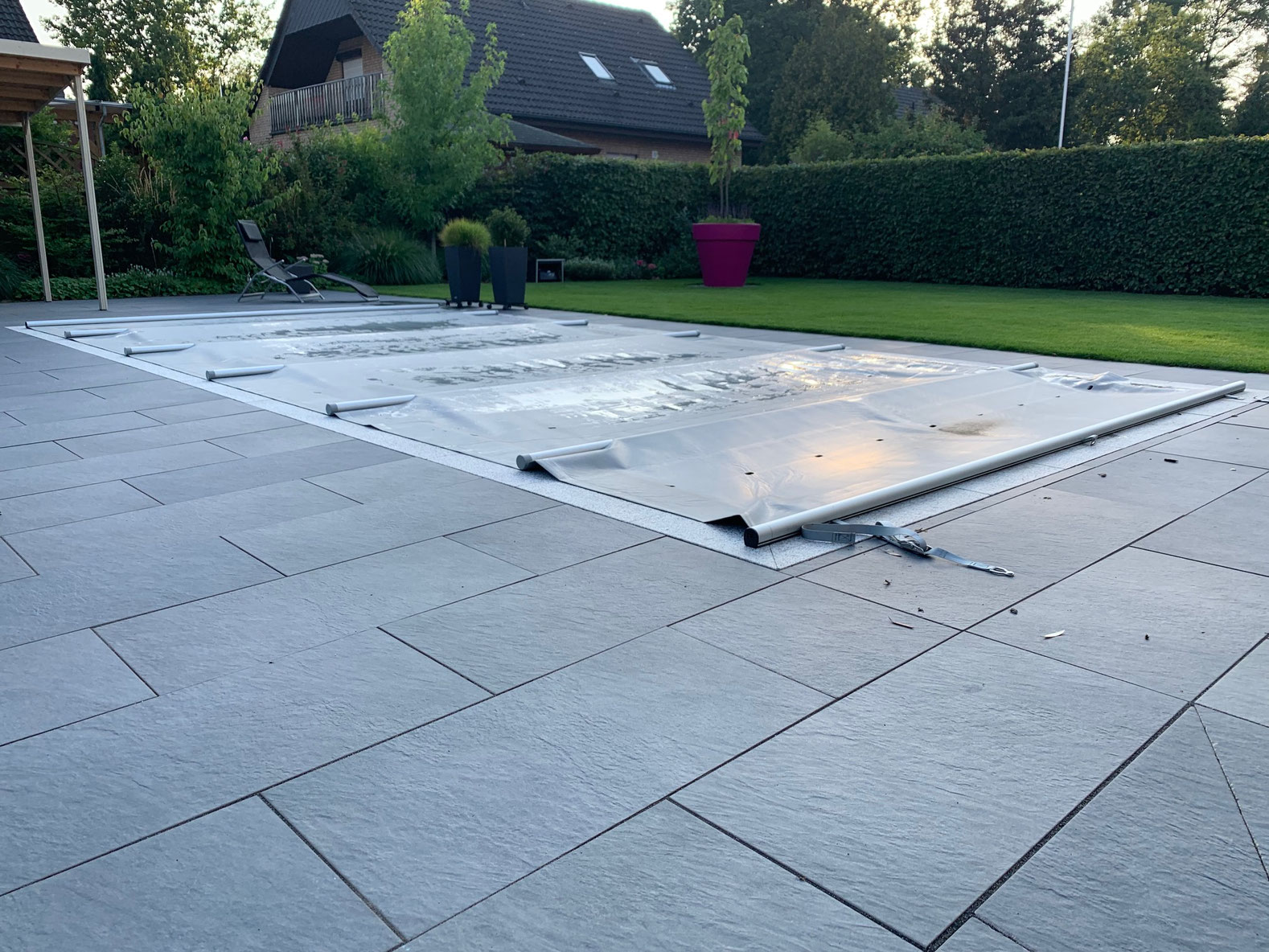 Poolrollabdeckung. BAC. - Otte Freizeit Pool- und Wellnessbau.