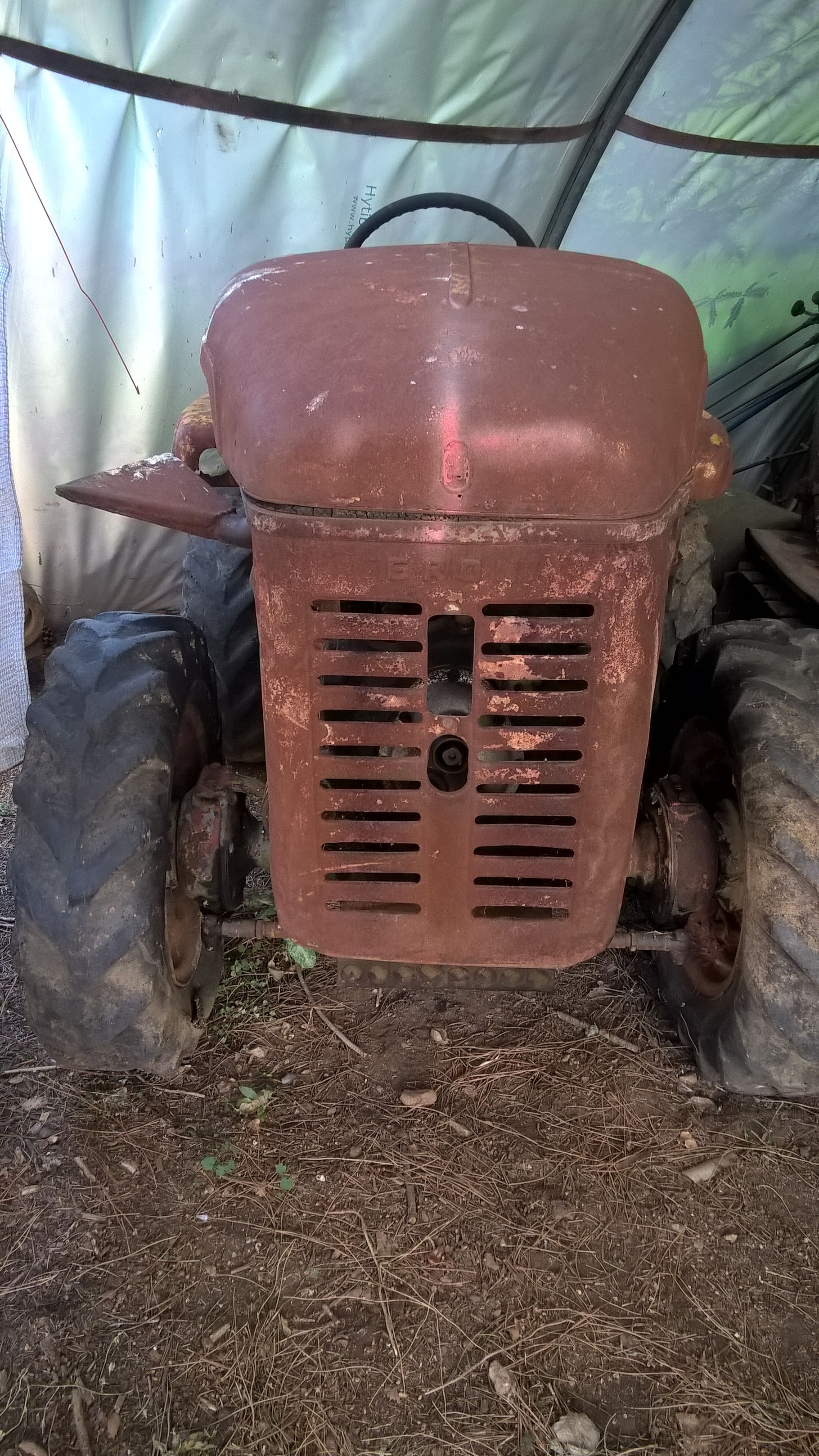 Tracteur Eron Meroni - Site de tracteurdevigne3