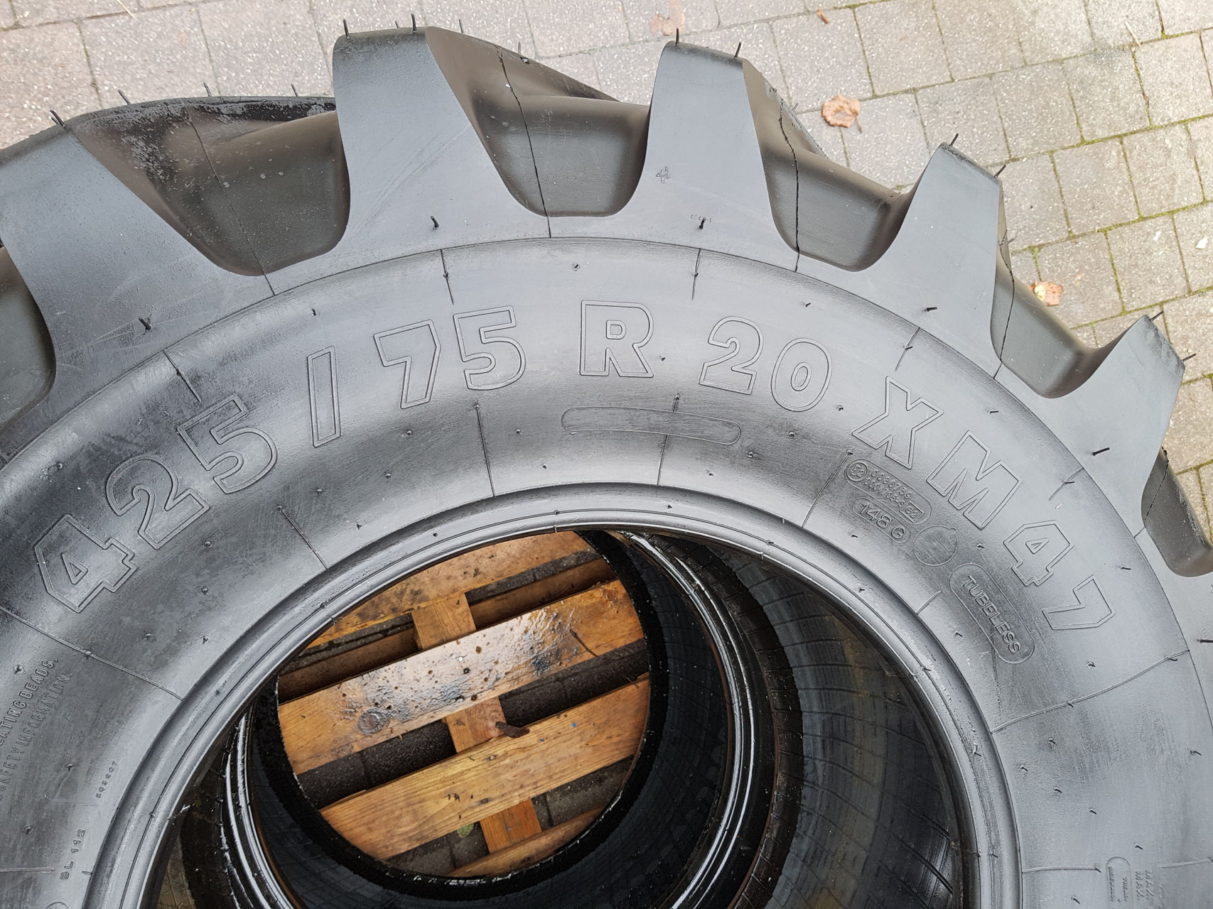 425/75R20 (425/75-20) - burhan1989baylans Webseite!