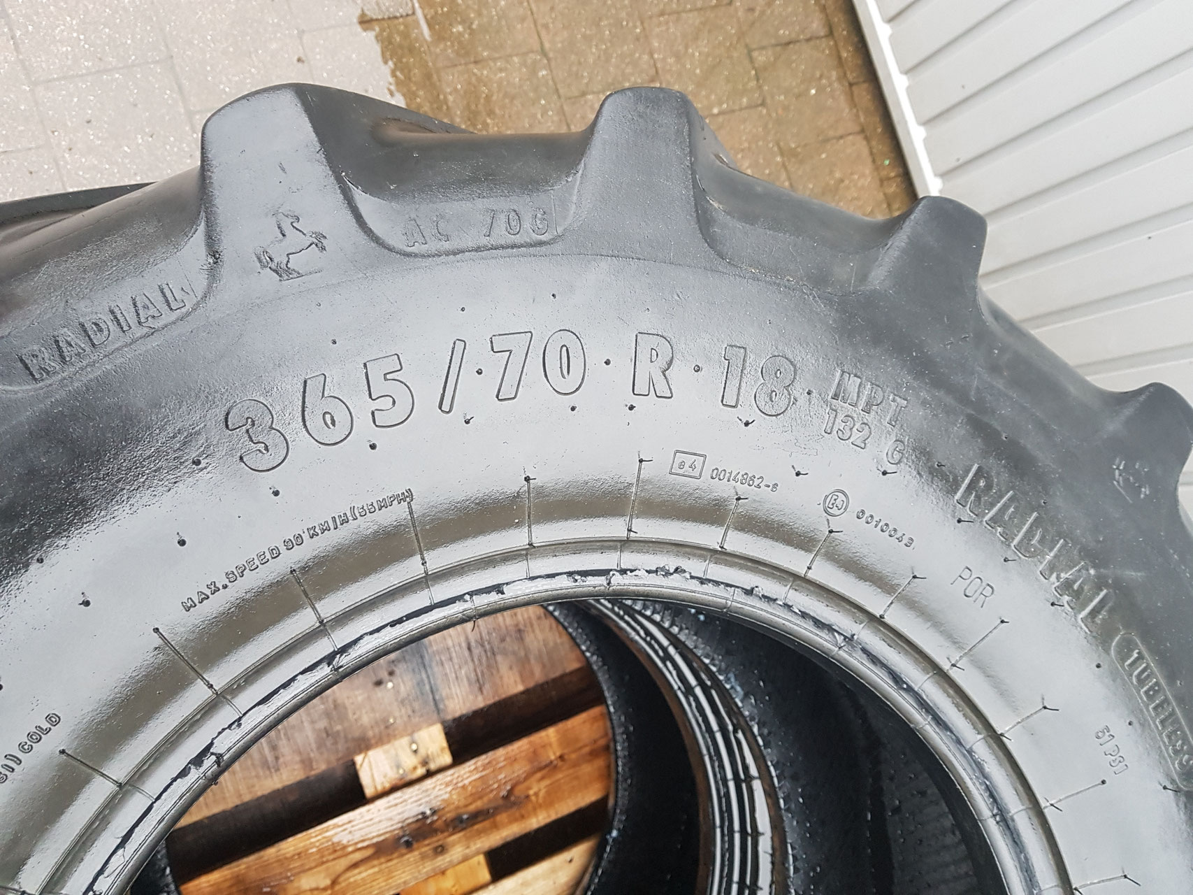 365/ 70R18_132G_Continental_AC 70G_MPT_TL_Top Zustand (2 Stück ...