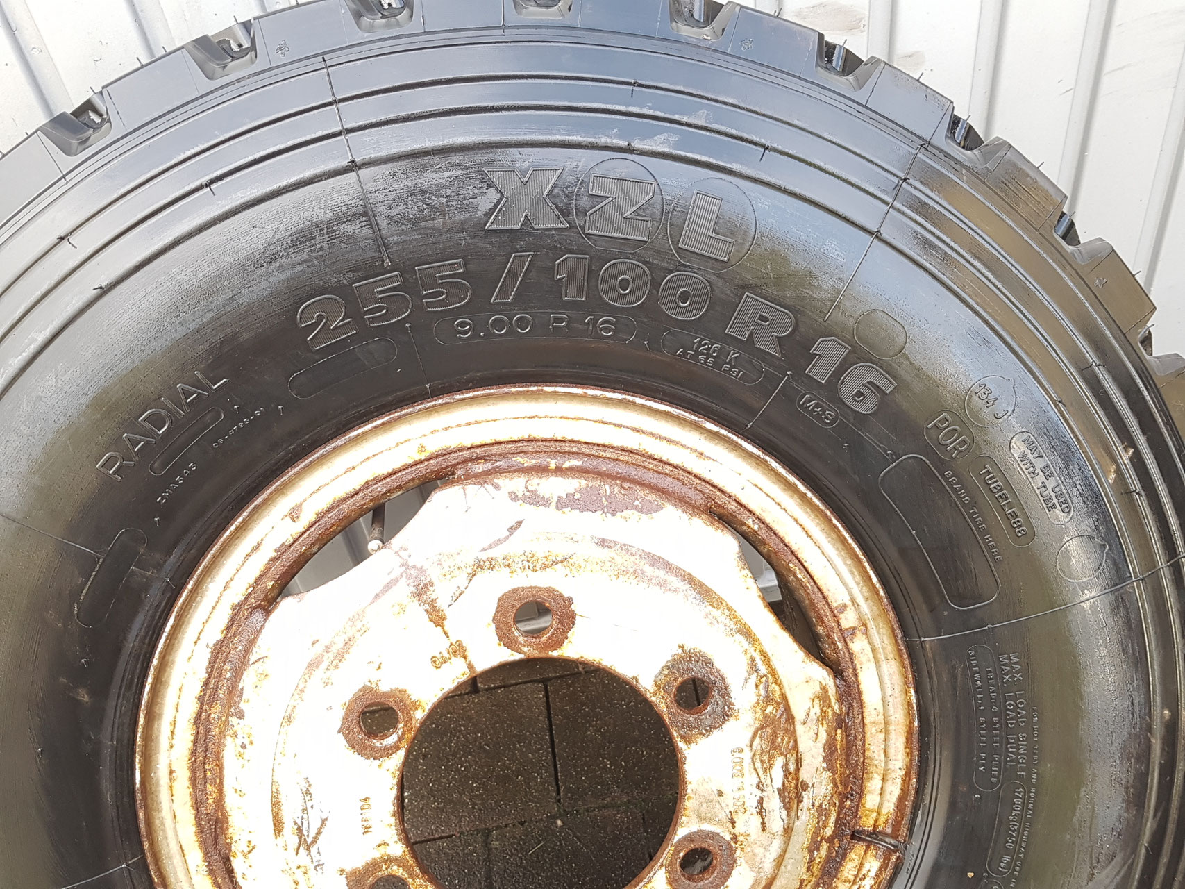 255/100r16_Michelin_XZL_126K_M+s_Neu_DOT: 15/16_9.00r16_900r16 ...