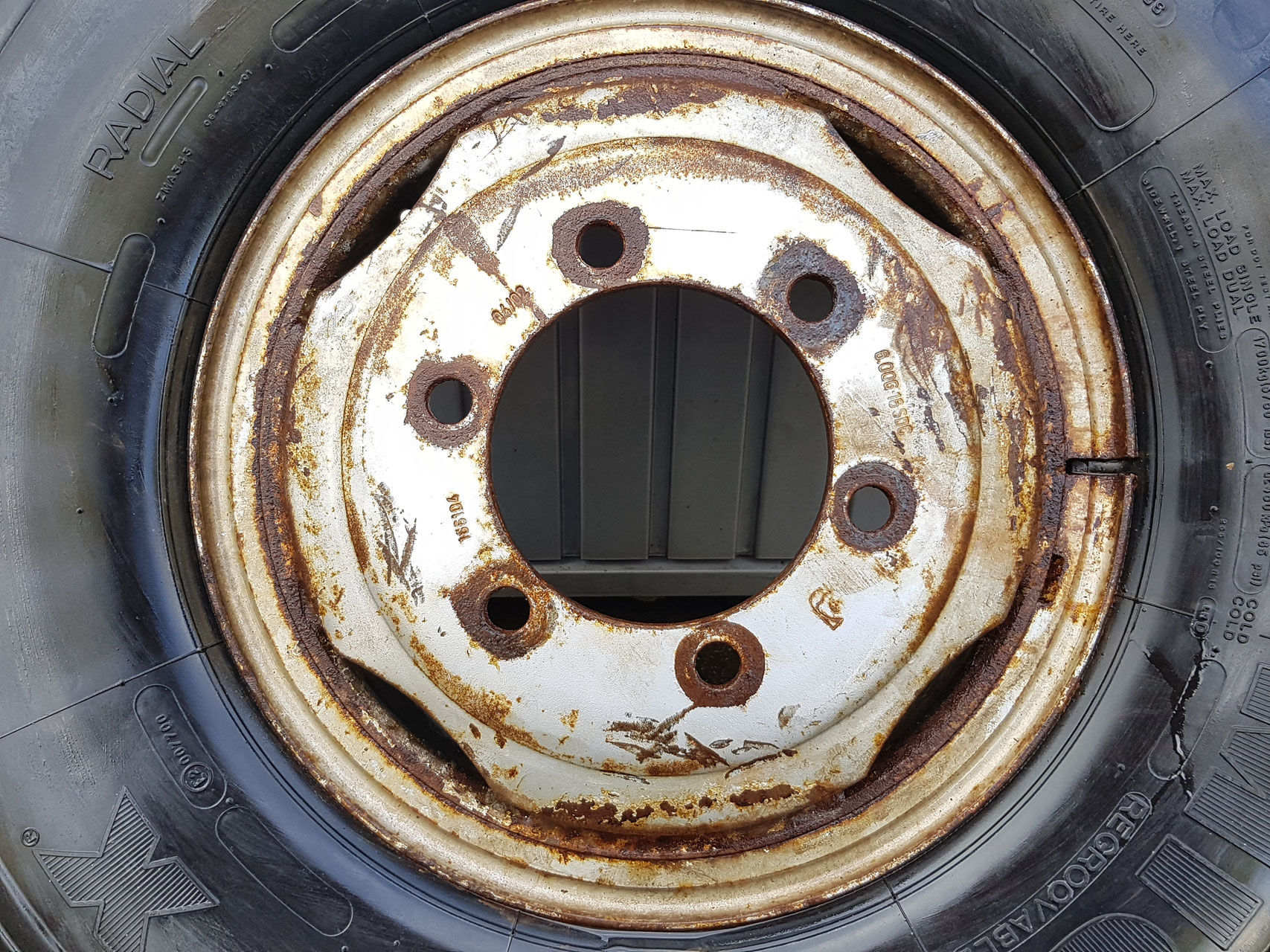 255/100r16_Michelin_XZL_126K_M+s_Neu_DOT: 15/16_9.00r16_900r16 ...