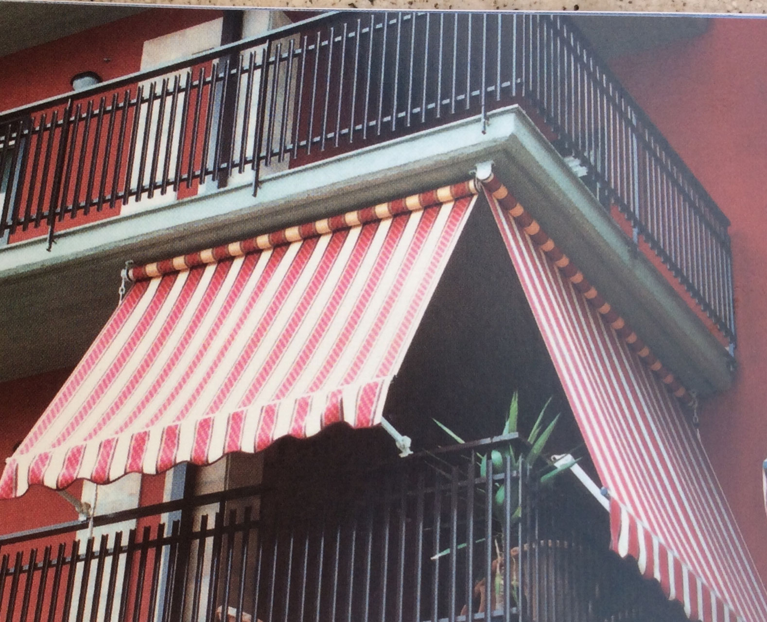 Tenda da sole a caduta da balcone - L'Arco arredo casa