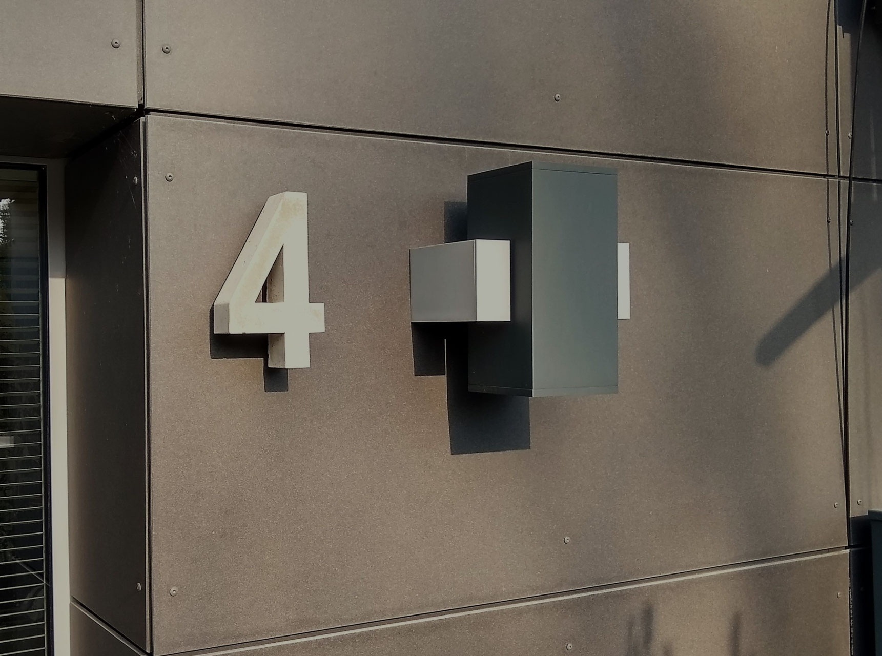 Beton Hausnummer ARIAL klassisches modernes Design - Beton Fabrik ...