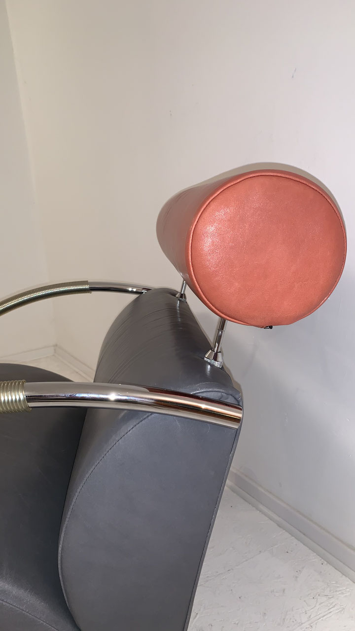 COR - Design - Sessel Zyklus mit Hocker Leder grau-rot - Gebrauchte ...