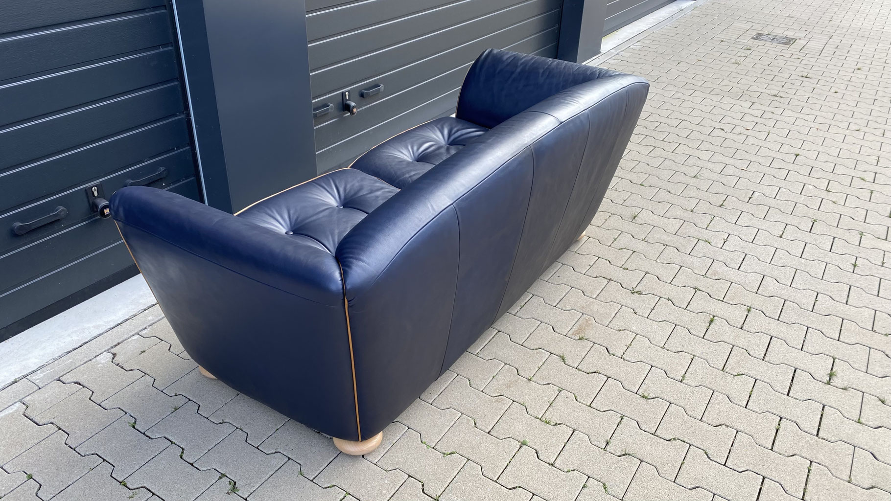COR Design Sofa Zelda Leder dunkelblau Zweisitzer Couch - Gebrauchte ...