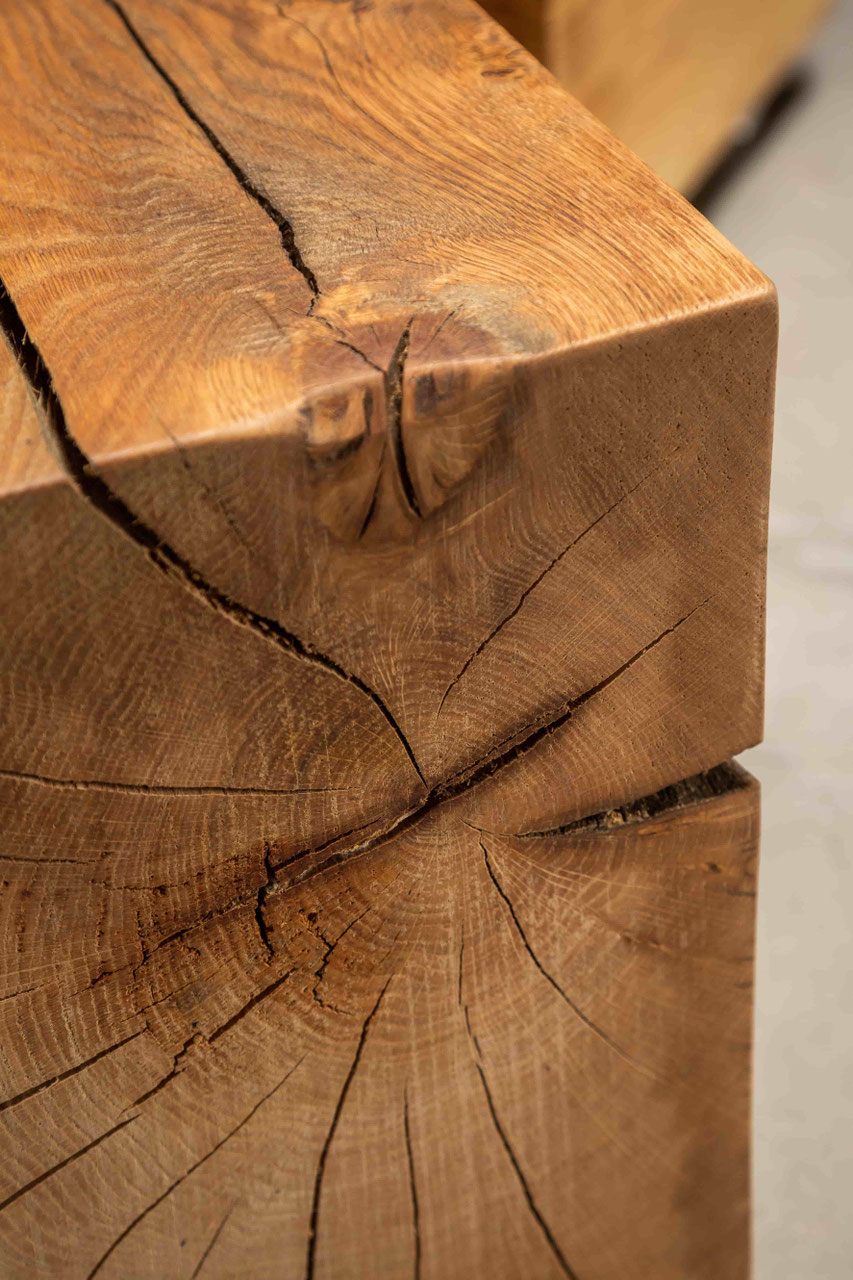 Massiver Holzblock aus Eichenbalken und Wildeiche in verschiedenen ...