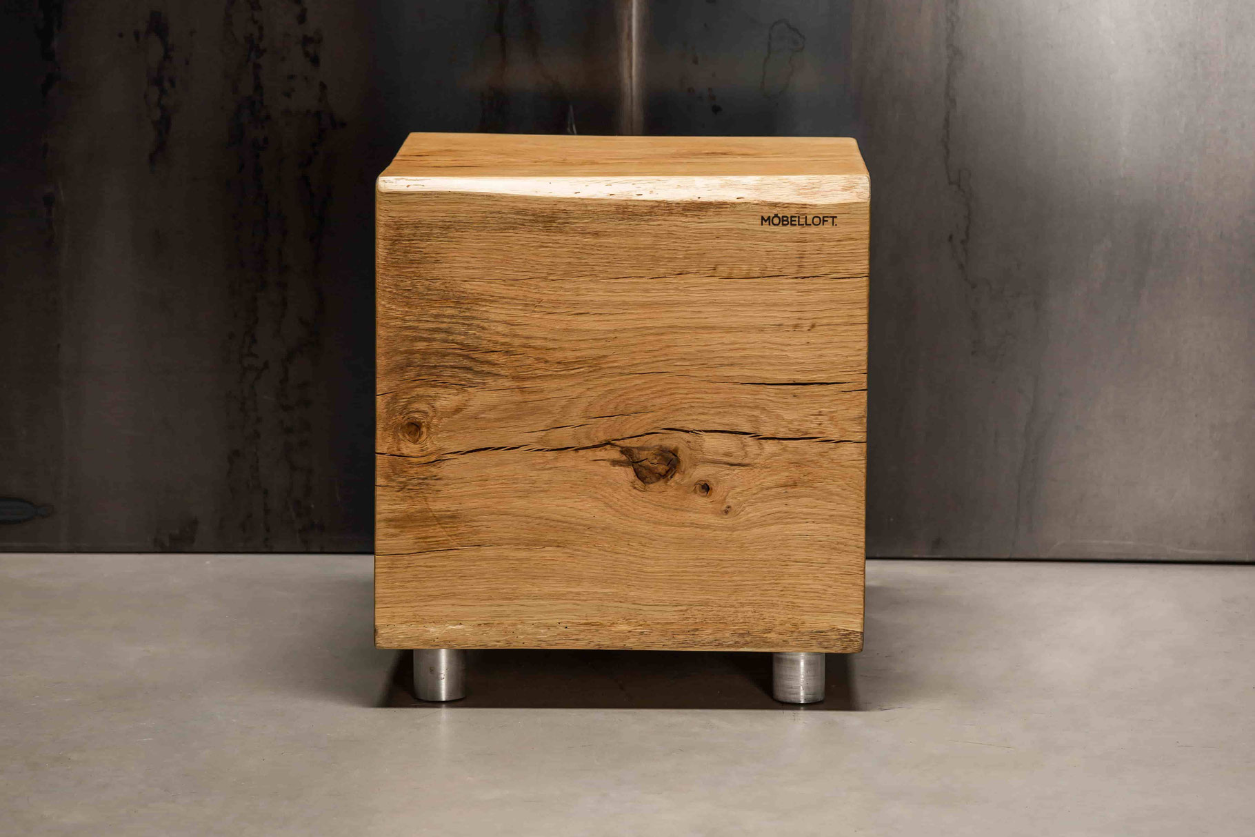 Massiver Holzblock aus Eichenbalken und Wildeiche in verschiedenen ...