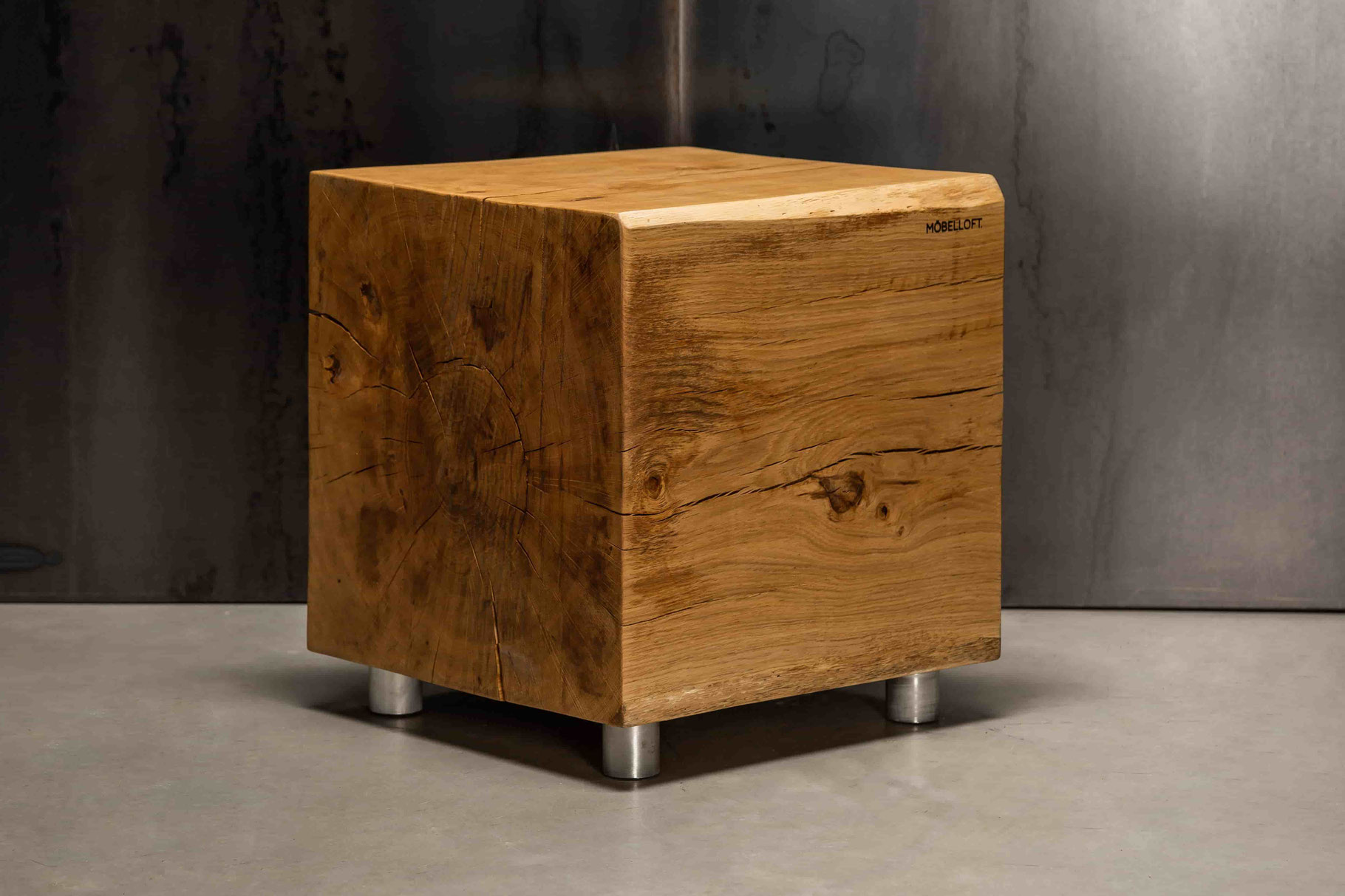 Massiver Holzblock aus Eichenbalken und Wildeiche in verschiedenen ...