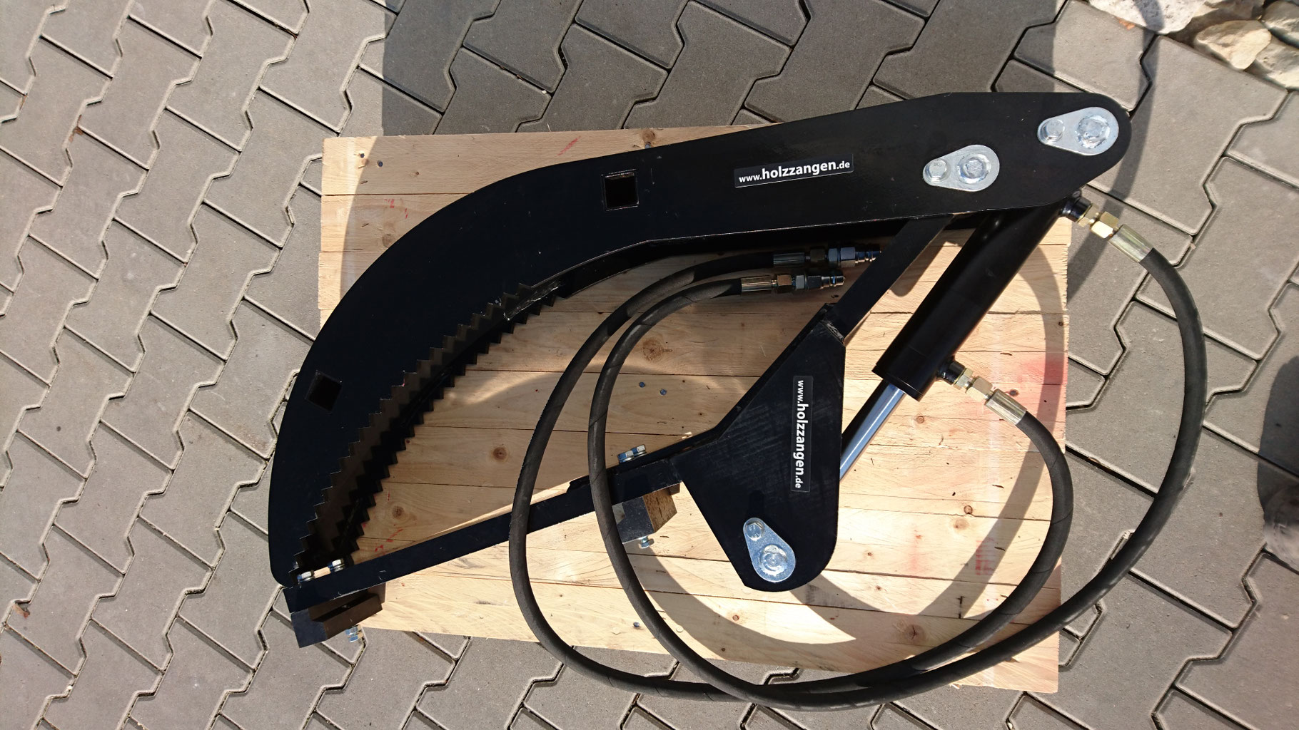 Niederhalter DH100 - www.holzzangen.de - C. Donhauser