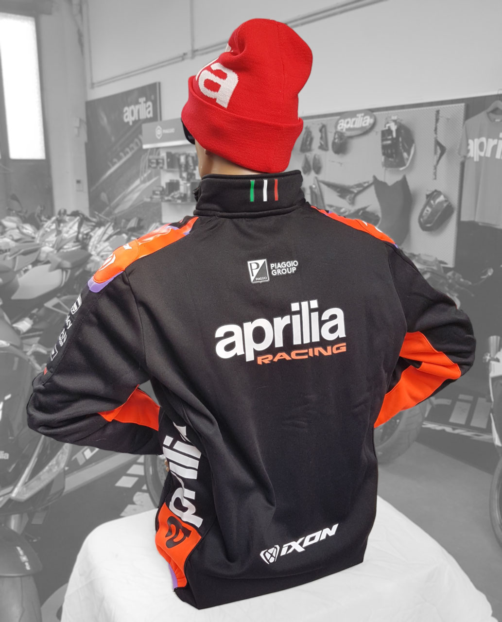 Aprilia Racing Teamware Jacken 2023 - Performance Bikes Vertragshändler