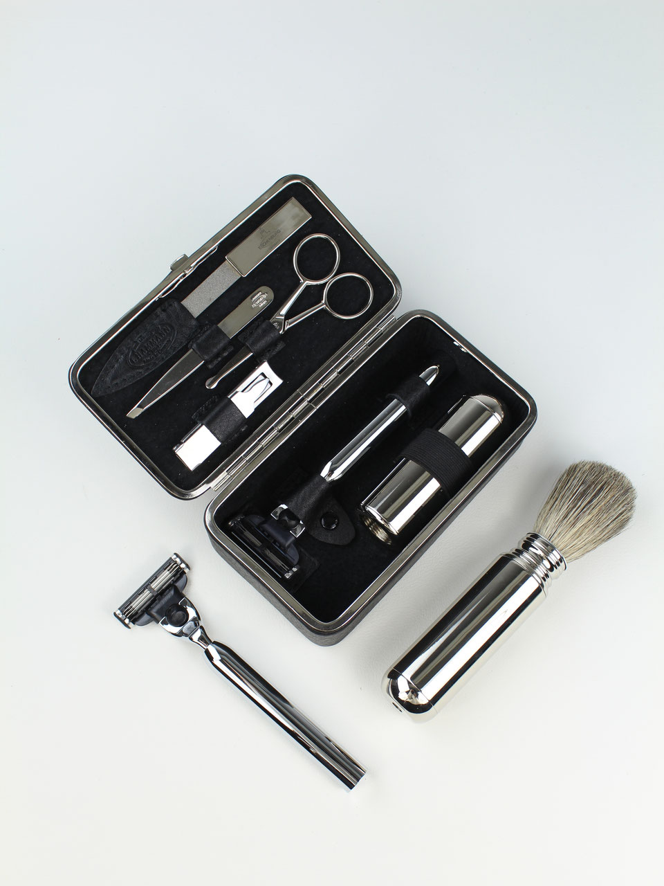 Shaving Box / Rasierbox / Rasierset aus Leder - F. HAMMANN - Fine ...