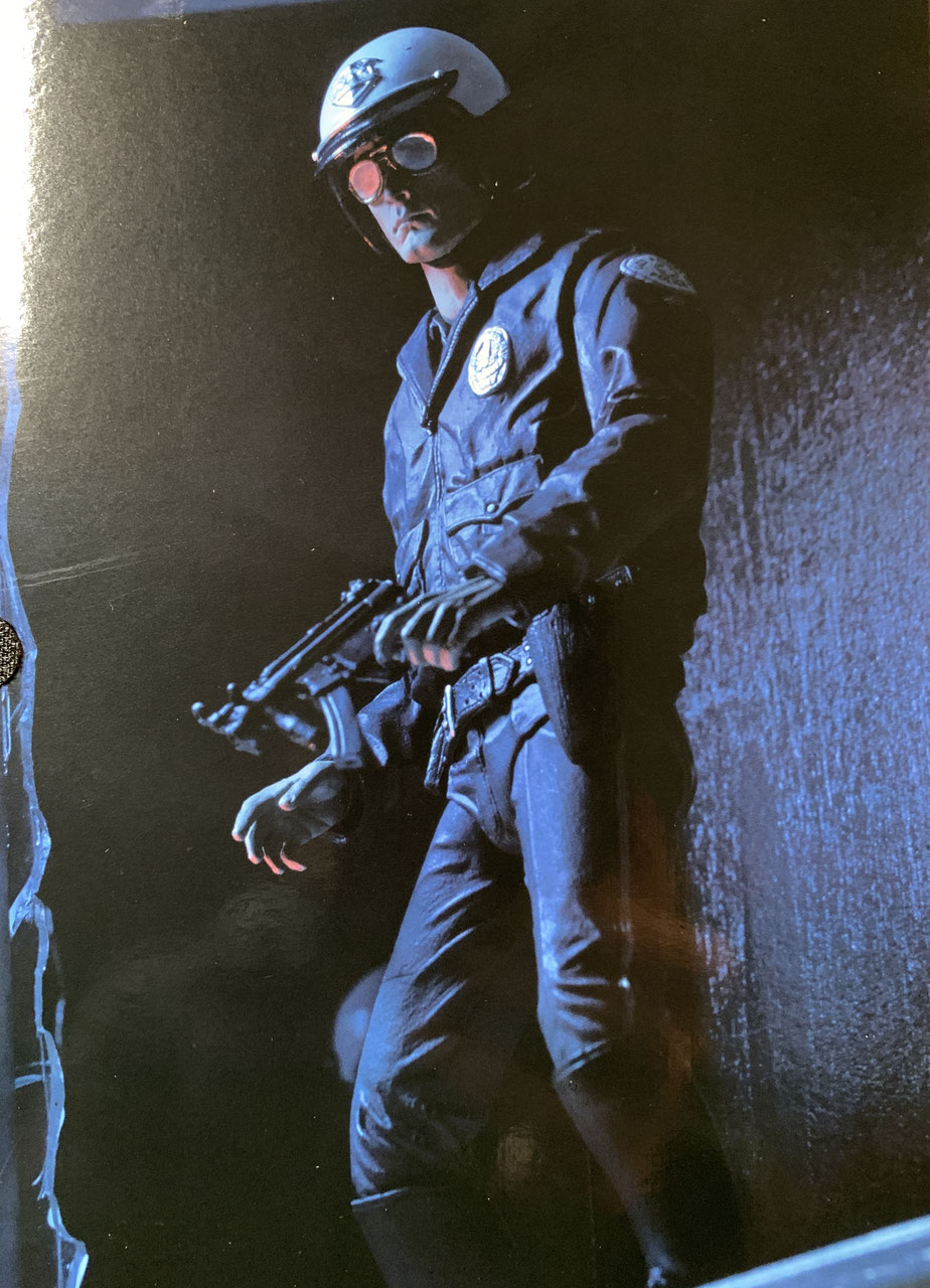 T-1000 (Motorcycle Cop) Ultimate Terminator 2 Actionfigur 18cm Neca ...