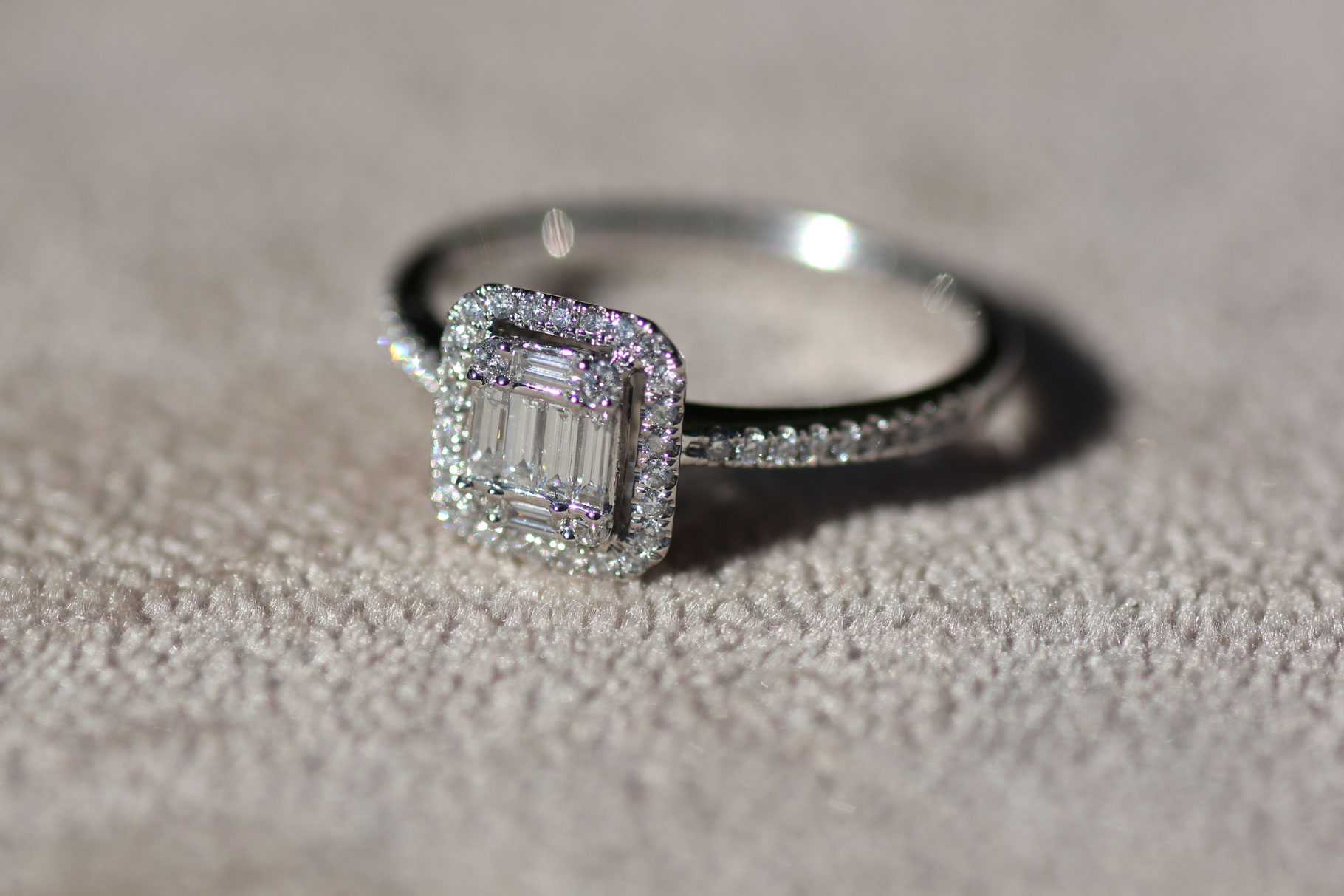 Farbsteinringe und Diamantringe - GEMMINI