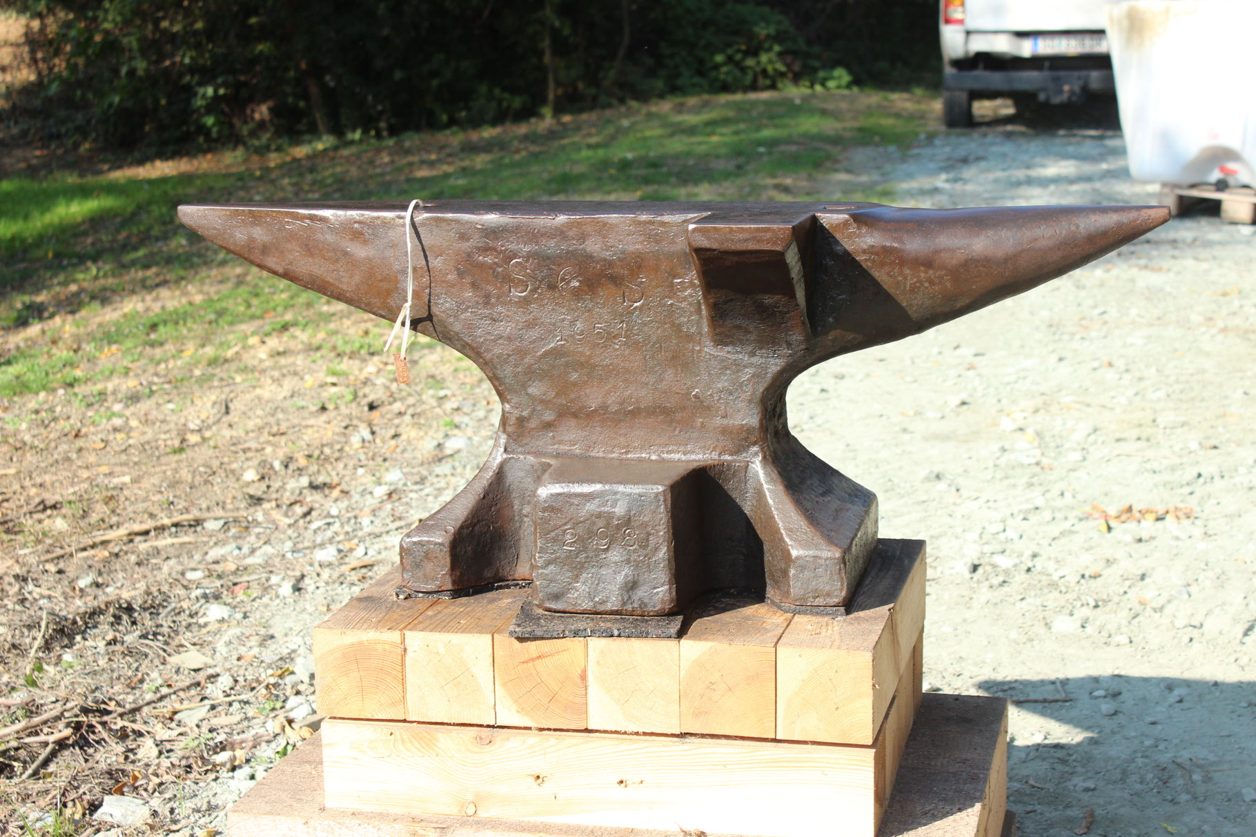 STAKE ANVILS - blacksmith anvils paradise by Emerald Koch