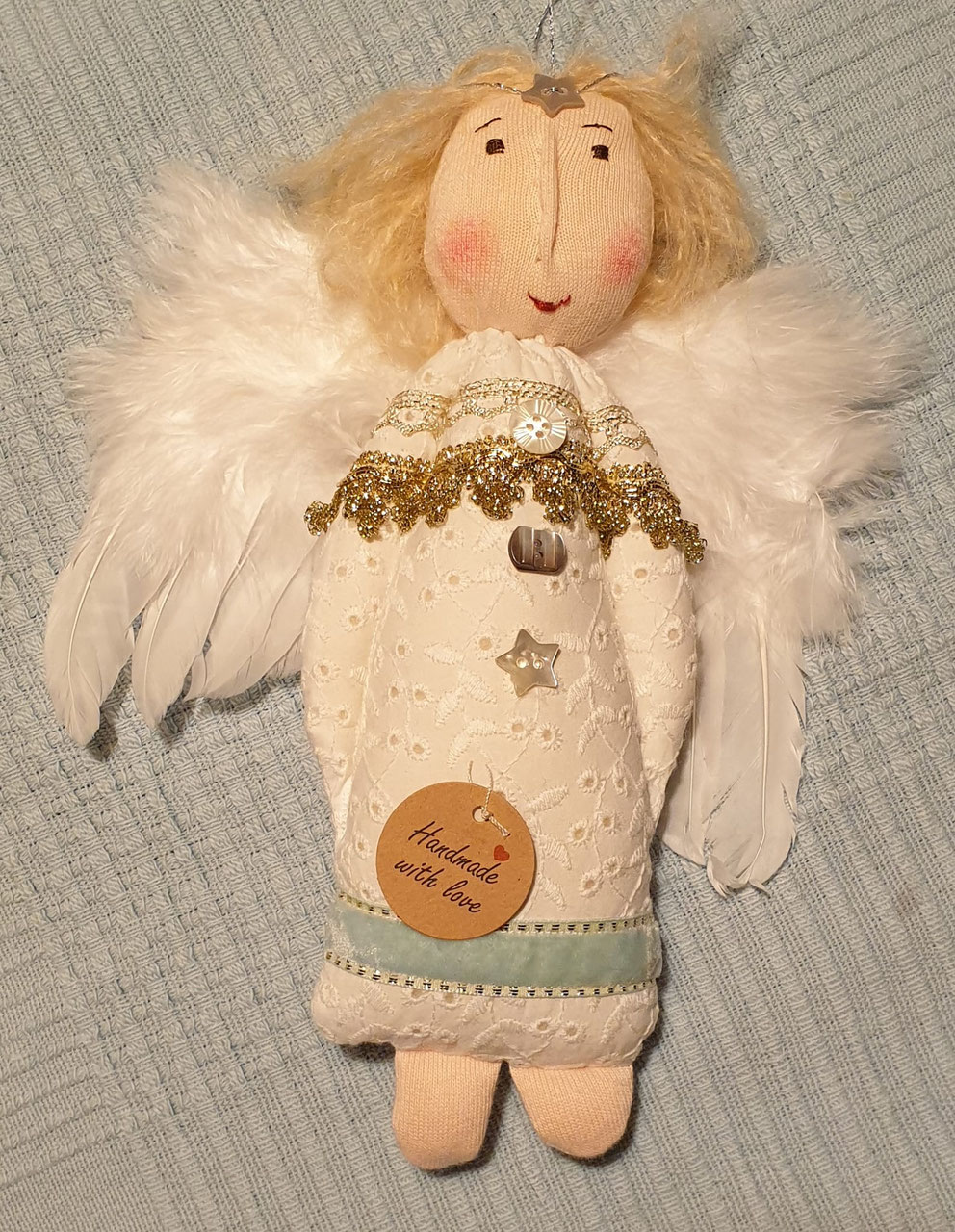 Engel 21 cm, gefüllt mit Schweizer Schafwolle, genäht aus ...
