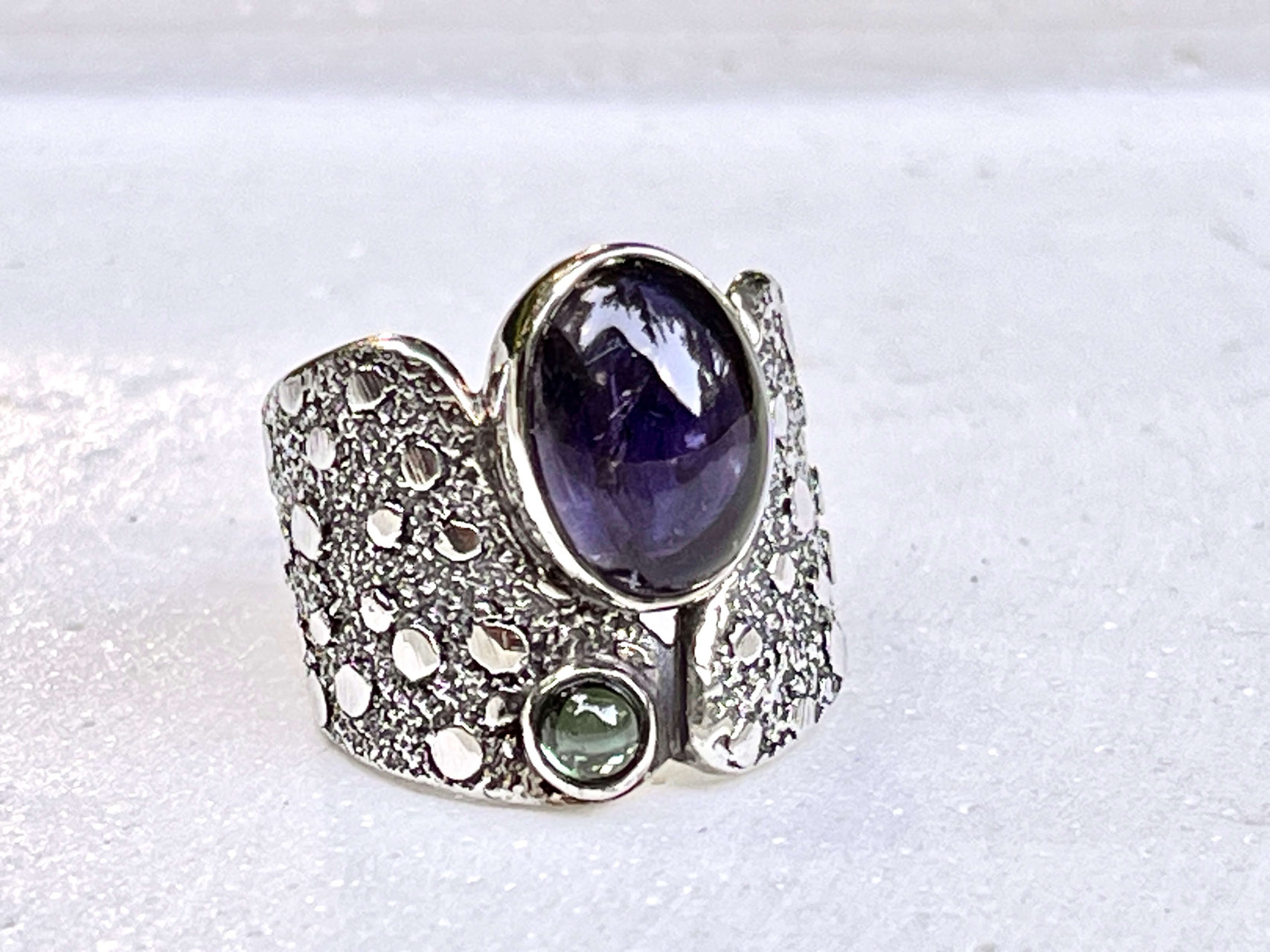Iolith Ring mit Turmalin Silber Unikat - SUMAJU